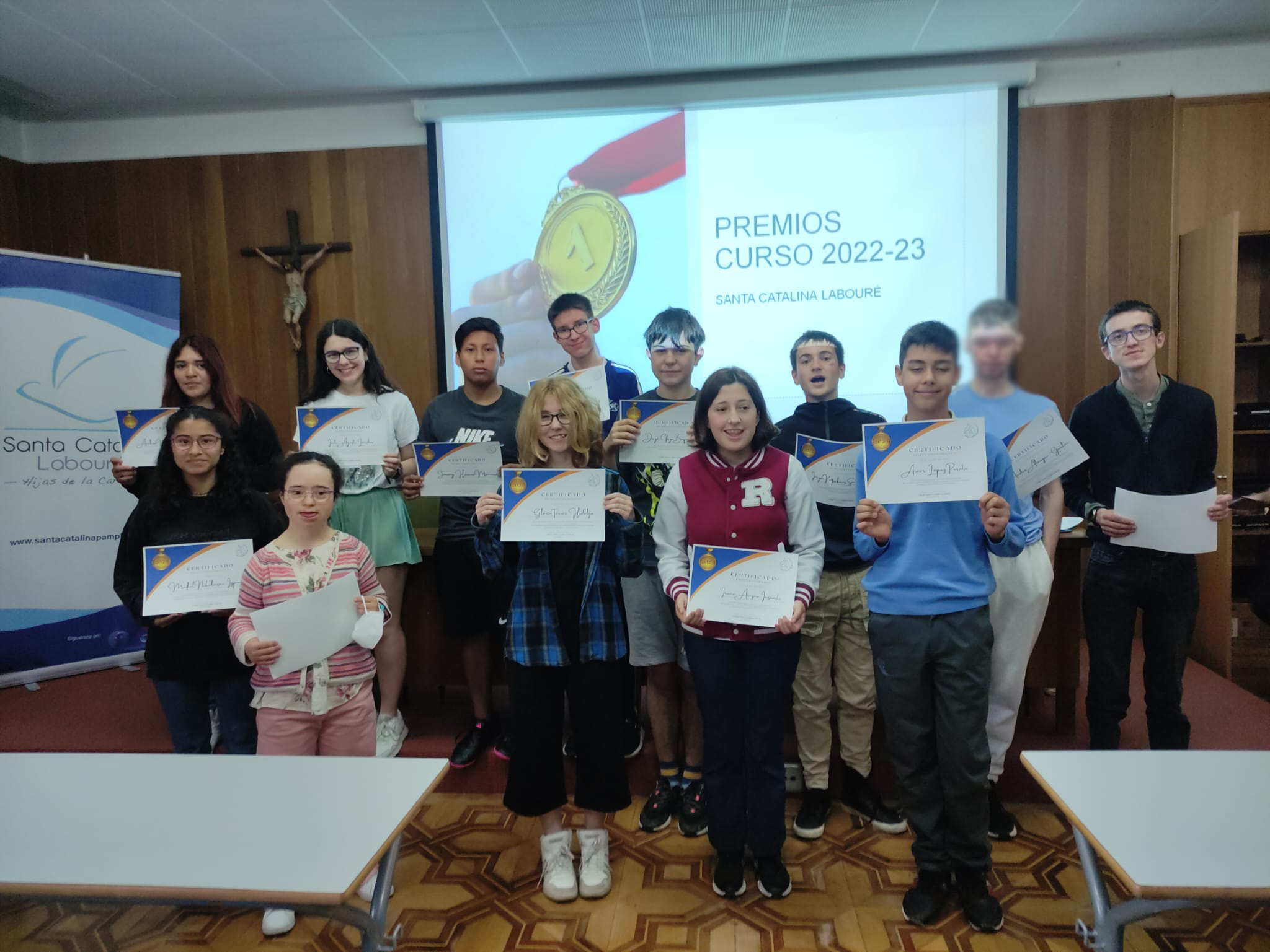 HOMENAJE A LOS PREMIADOS - Colegio Santa Catalina Labouré